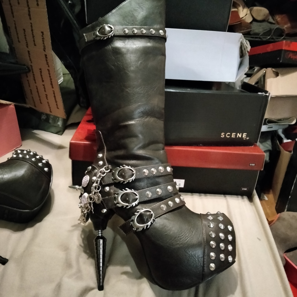 Hades Embellished Platform Boots. - Gem